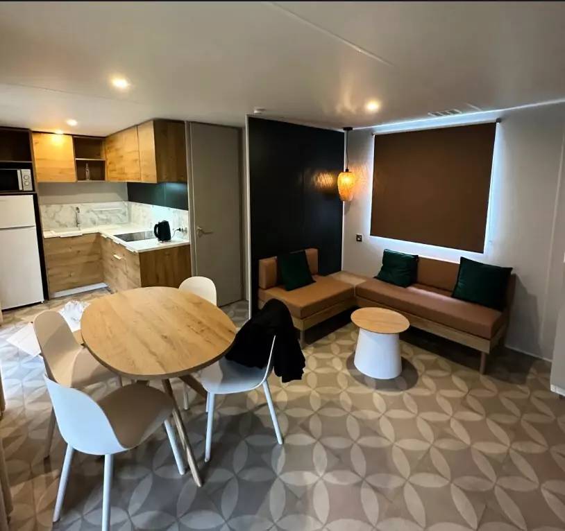 32 M² Mobil-home ∙ 2 Chambres ∙ 4 Personnes - Doubs