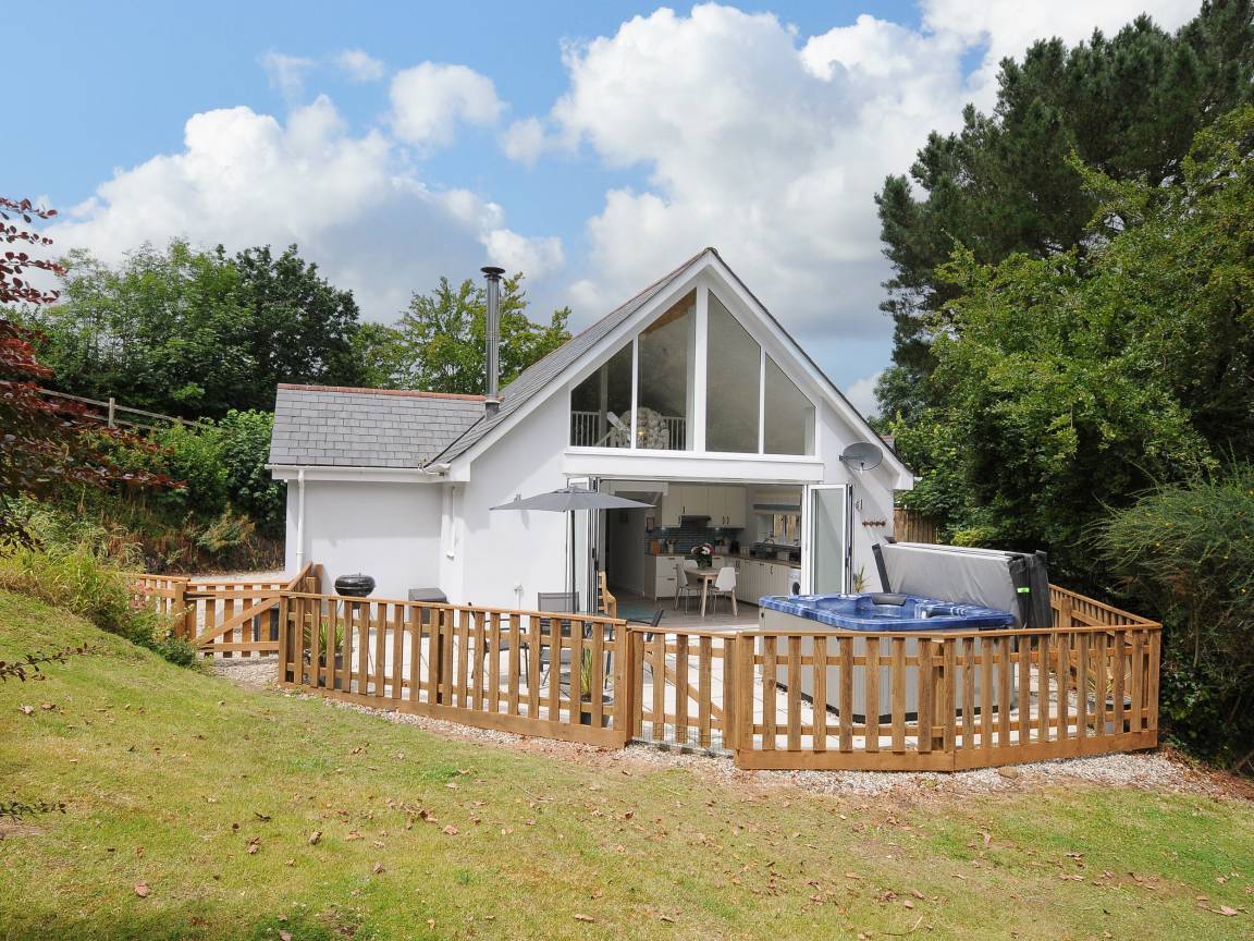 Cottage ∙ 2 Bedrooms ∙ 4 Guests - Westward Ho!