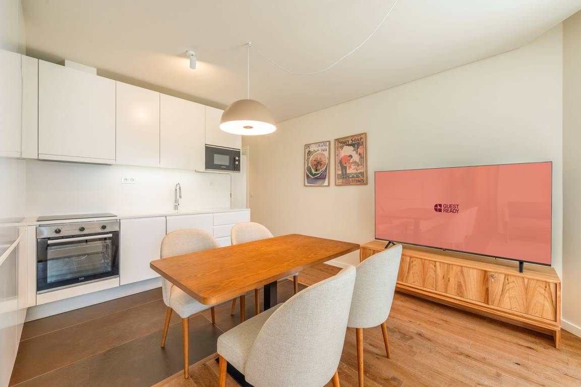 67 M² Apartamento ∙ 1 Quarto ∙ 4 Hóspedes - Lumiar
