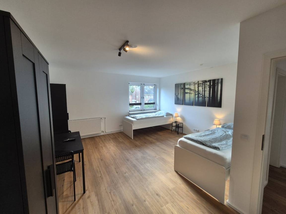 66 M² Ferienwohnung ∙ 4 Schlafzimmer ∙ 7 Gäste - Norderstedt