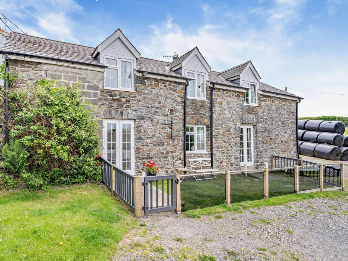 Cottage ∙ 3 Bedrooms ∙ 6 Guests - Aberaeron