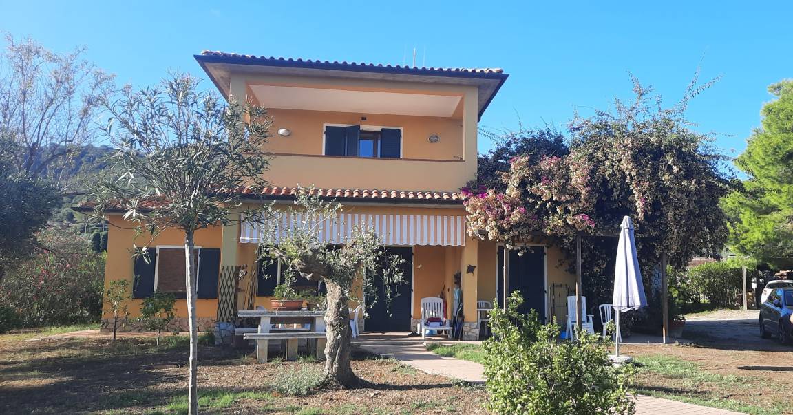 Villa Vacanza ∙ 2 Camere Da Letto ∙ 5 Ospiti - Isola d'Elba