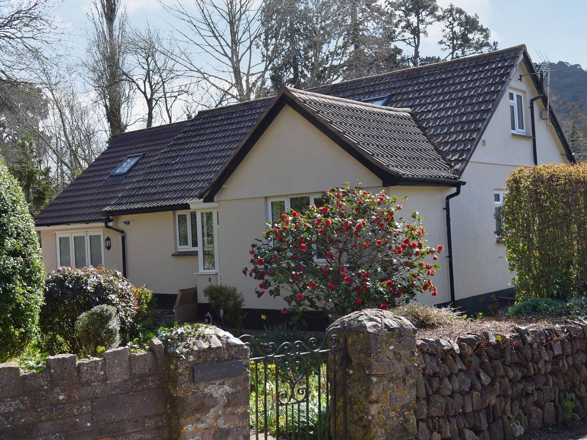 Cottage ∙ 4 Bedrooms ∙ 6 Guests - Minehead