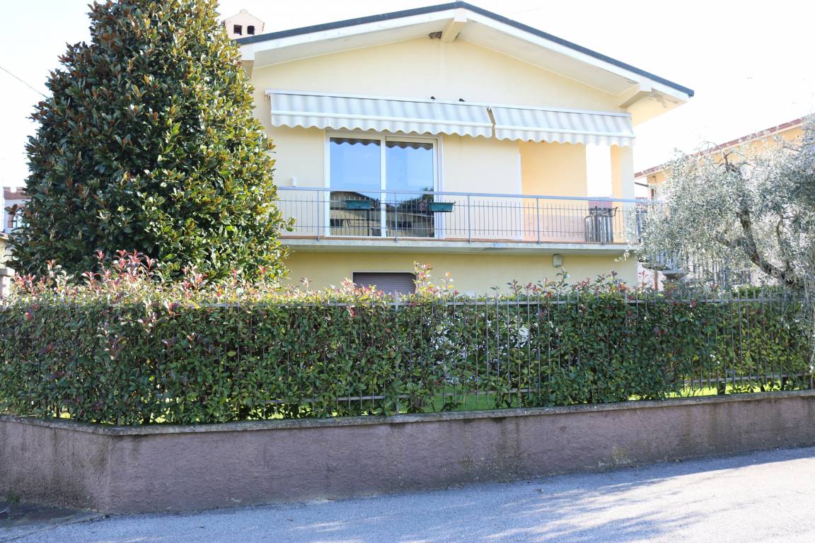 80 M² Apartment ∙ 3 Bedrooms ∙ 5 Guests - Lazise