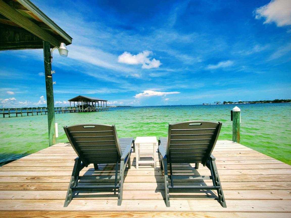 167 M² Cottage ∙ 3 Bedrooms ∙ 12 Guests - Fort Walton Beach, FL