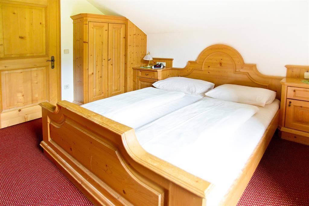 Hotel ∙ 1 Bedroom ∙ 4 Guests - Obertraun
