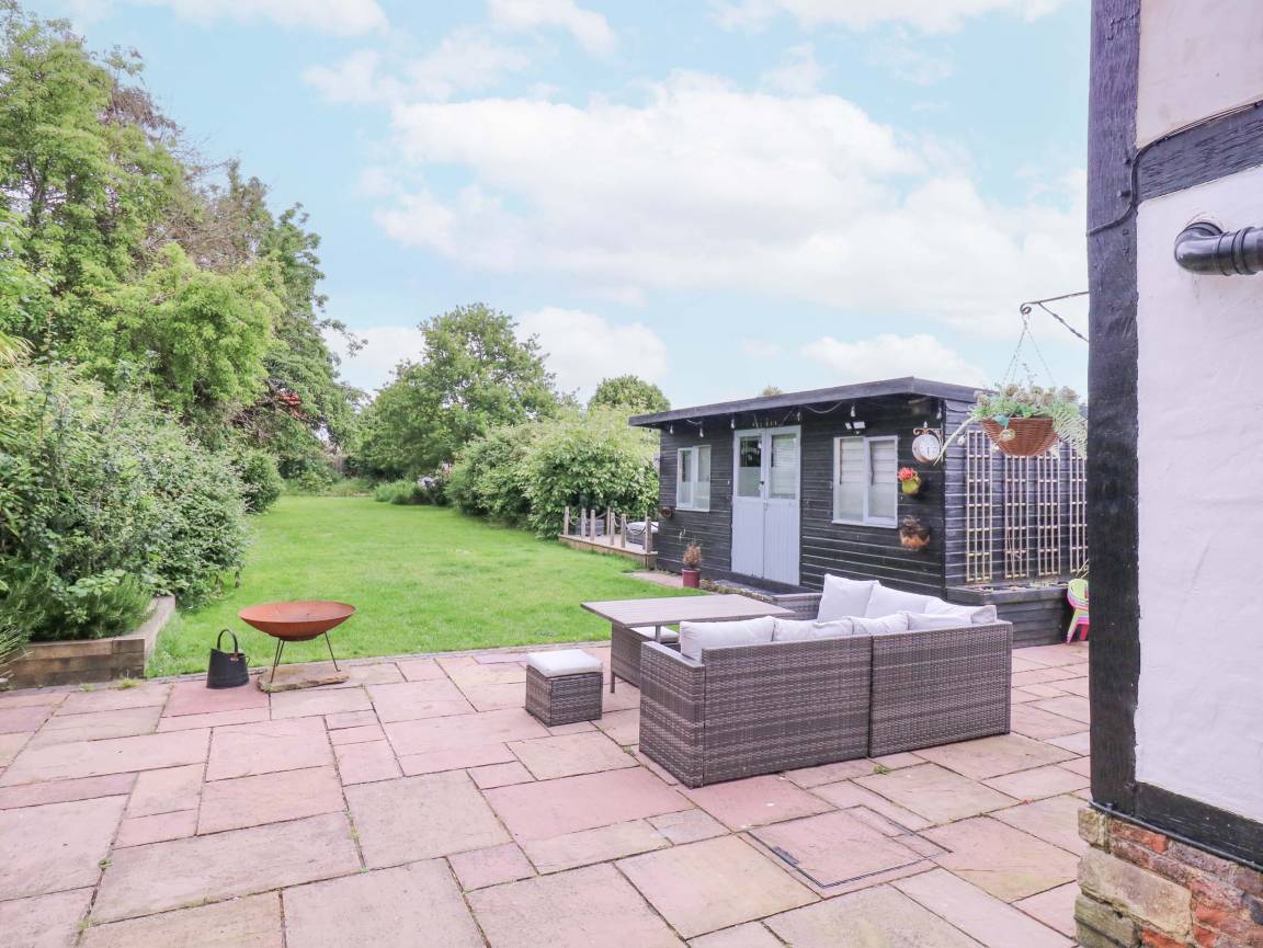 Cottage ∙ 4 Bedrooms ∙ 8 Guests - Clacton-on-Sea