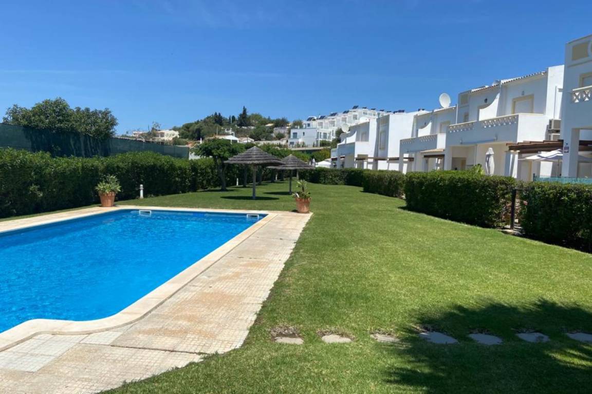 145 M² House ∙ 3 Bedrooms ∙ 6 Guests - Guia