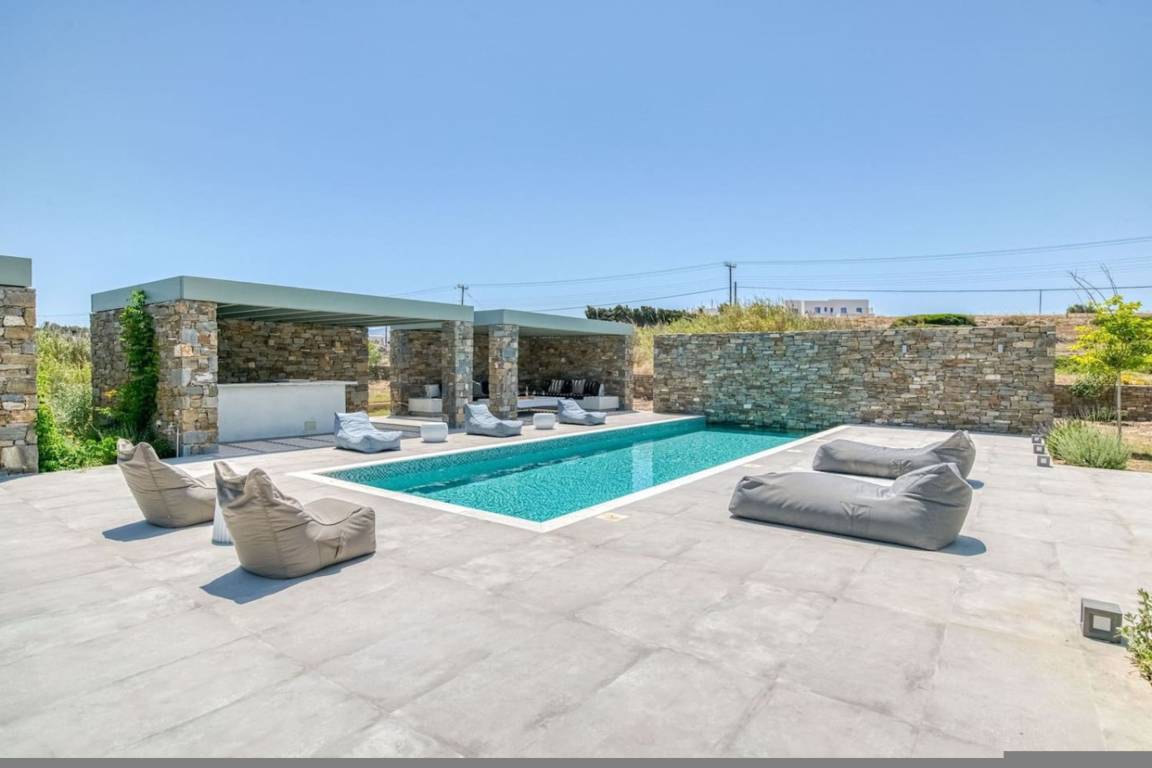 200 M² Apartment ∙ 7 Bedrooms ∙ 14 Guests - Paros