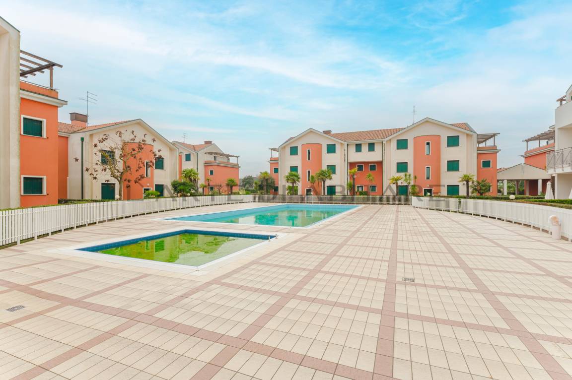 48 M² Appartement ∙ 1 Chambre ∙ 5 Personnes - Velence, Olaszország