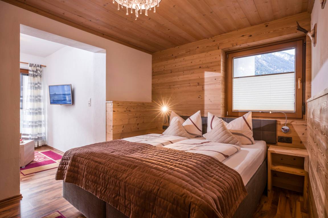 63 M² Ferienwohnung ∙ 2 Schlafzimmer ∙ 5 Gäste - Vorderlanersbach