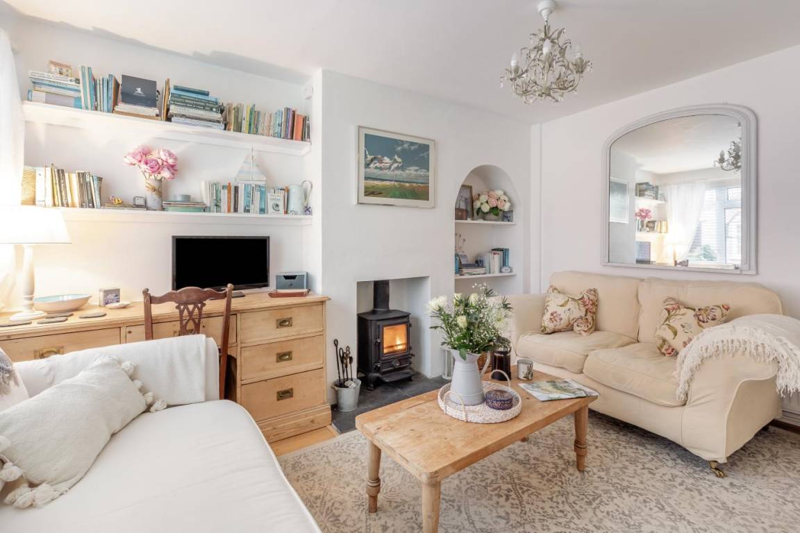 Cottage ∙ 2 Bedrooms ∙ 4 Guests - Axminster