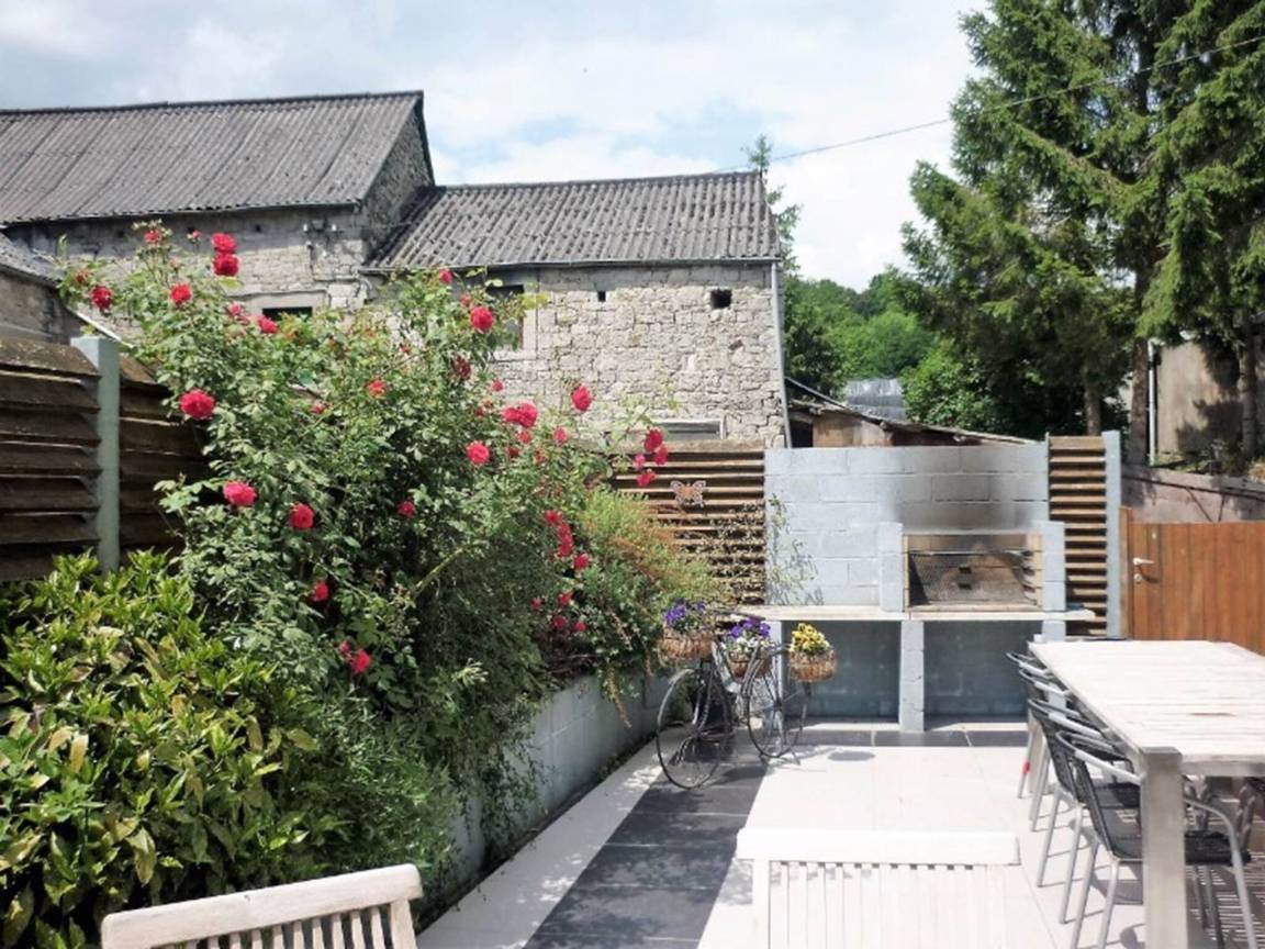 244 M² Maison De Vacances ∙ 5 Chambres ∙ 14 Personnes - Hamoir