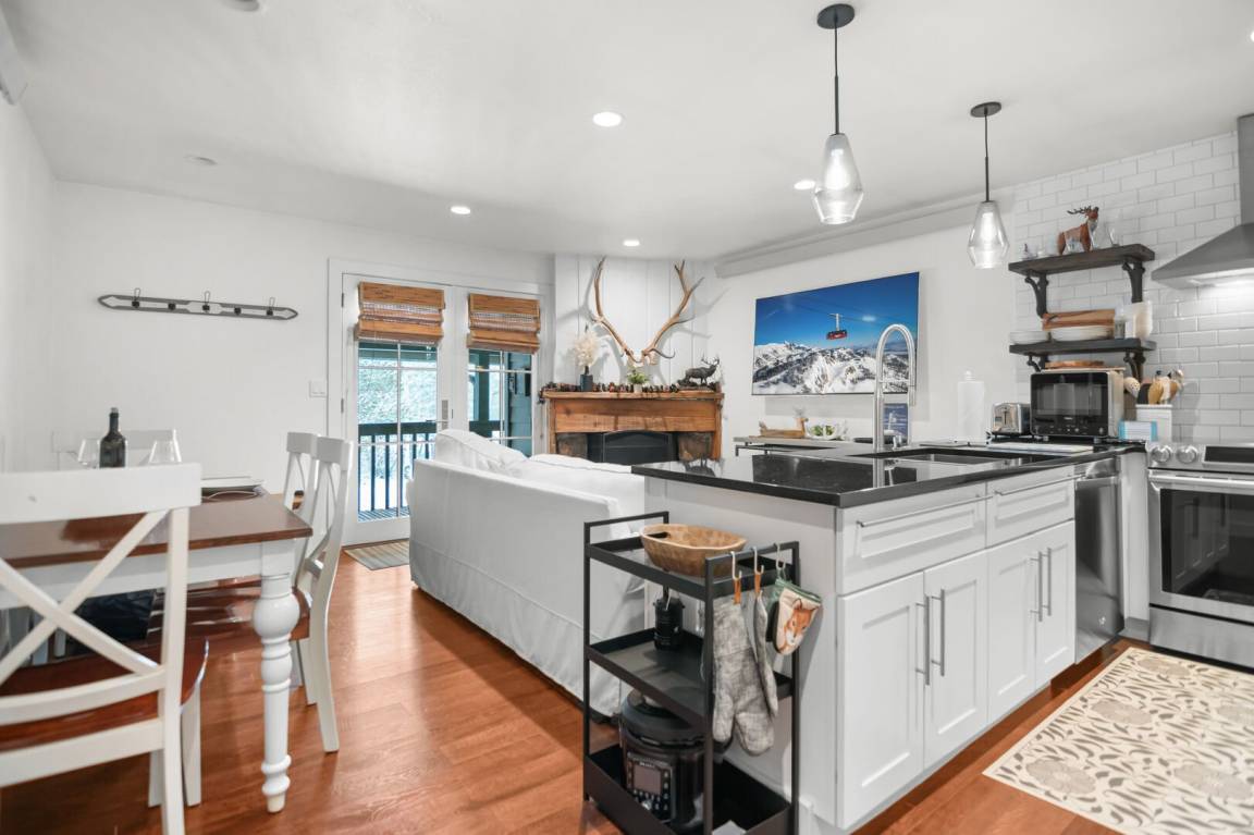 74 M² Apartment ∙ 2 Bedrooms ∙ 4 Guests - Jackson, WY