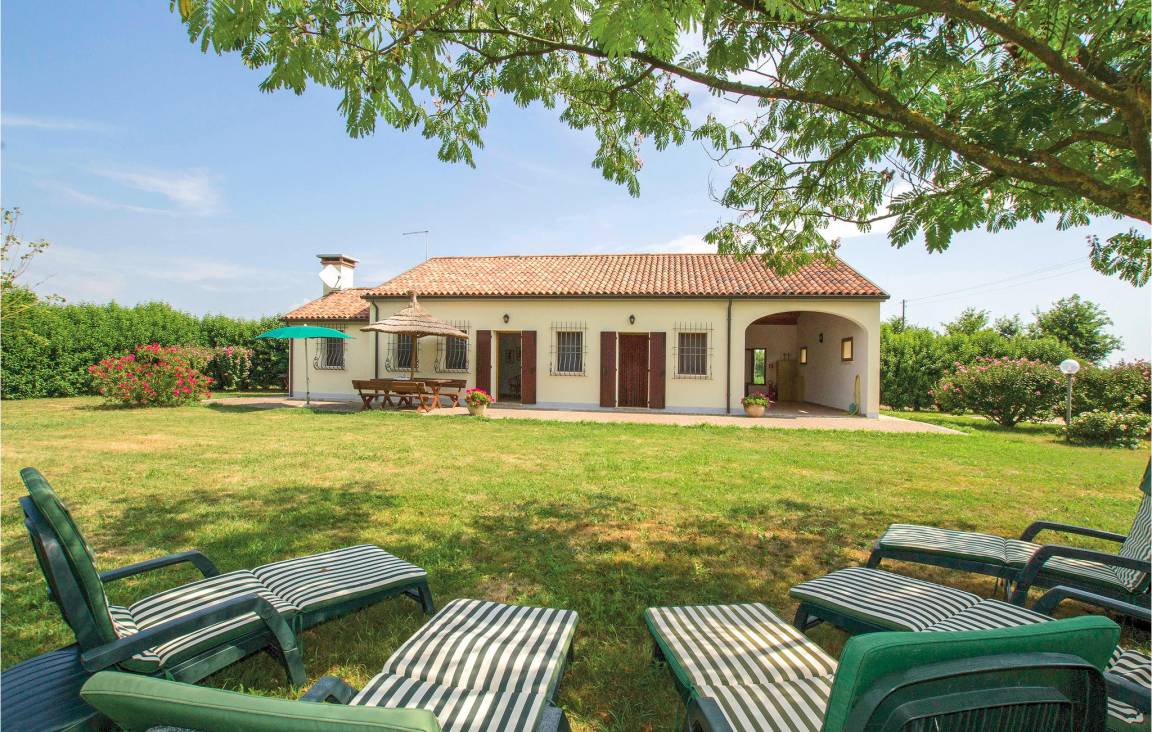 110 M² House ∙ 3 Bedrooms ∙ 6 Guests - Albarella