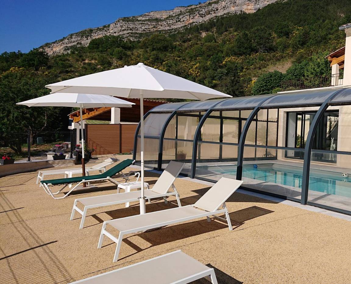 96 M² Gîte ∙ 3 Chambres ∙ 6 Personnes - Drôme