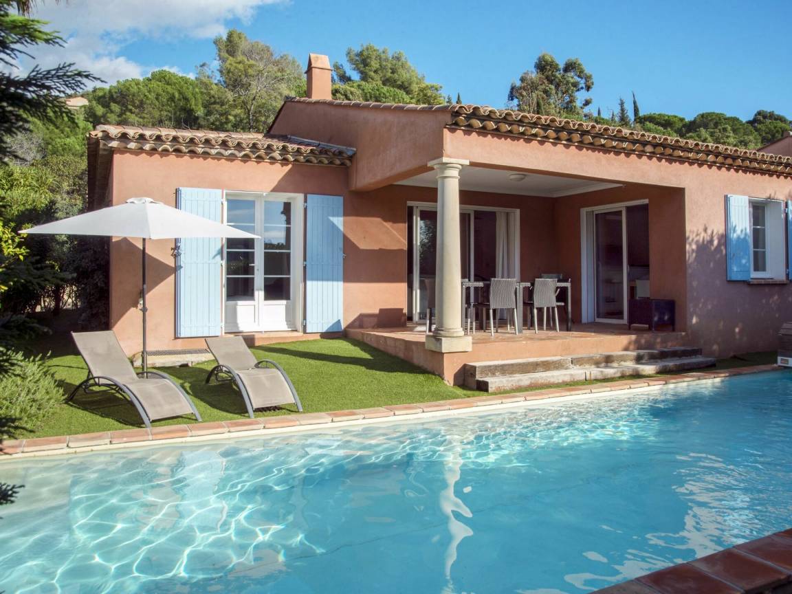 110 M² Ferienhaus ∙ 3 Schlafzimmer ∙ 8 Gäste - Rayol-Canadel-sur-Mer