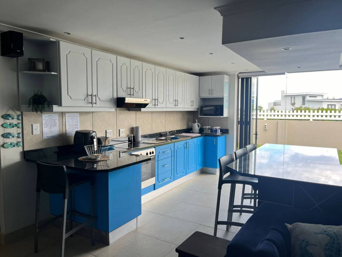 266 M² House ∙ 5 Bedrooms ∙ 25 Guests - Western Cape