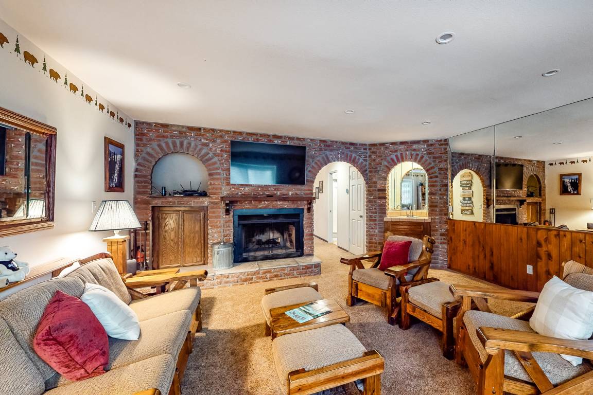 134 M² Condo ∙ 2 Bedrooms ∙ 7 Guests - Big Bear, CA