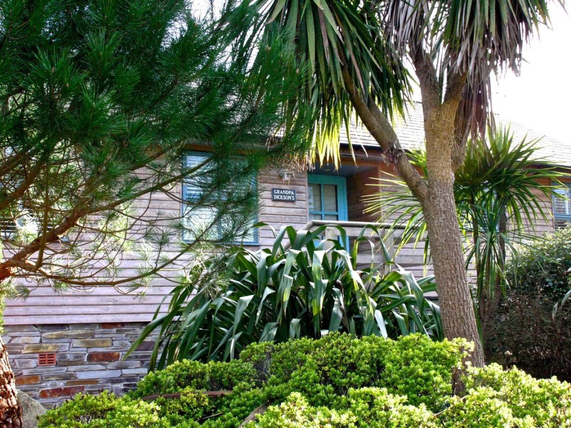 Cottage ∙ 3 Bedrooms ∙ 6 Guests - Constantine Bay