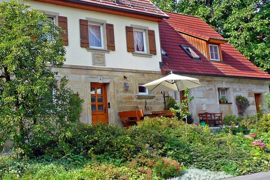 Apartment ∙ 2 Bedrooms ∙ 5 Guests - Bad Berneck