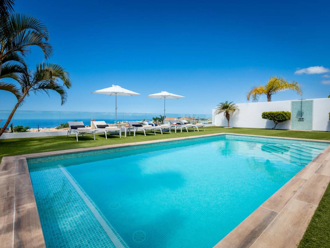 300 M² Villa ∙ 6 Chambres ∙ 12 Personnes - Costa Adeje