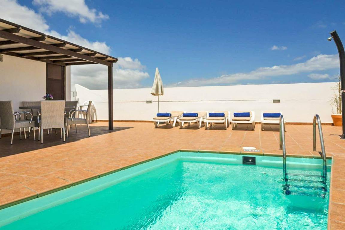 135 M² Villa ∙ 4 Chambres ∙ 9 Personnes - Puerto del Carmen