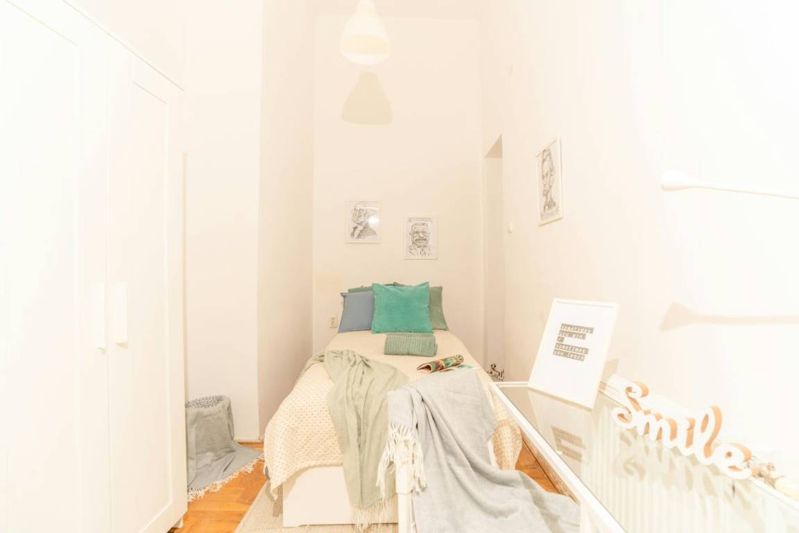 95 M² Private Room ∙ 1 Bedroom ∙ 1 Guest - Budapest