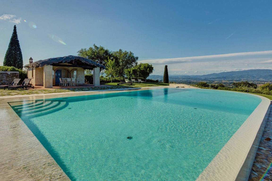 250 M² Villa ∙ 4 Bedrooms ∙ 8 Guests - Arezzo