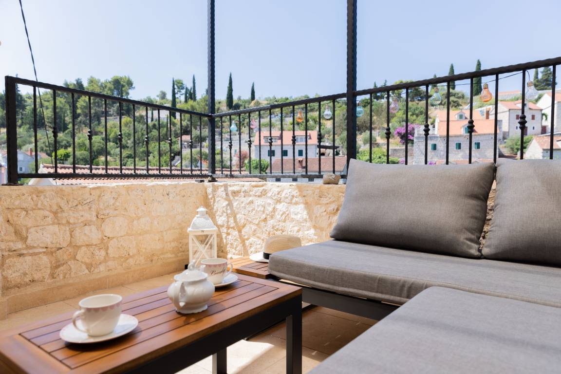House ∙ 3 Bedrooms ∙ 6 Guests - Brač
