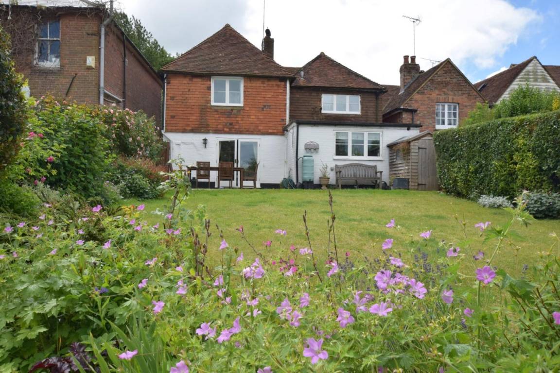 Cottage ∙ 3 Bedrooms ∙ 7 Guests - East Sussex