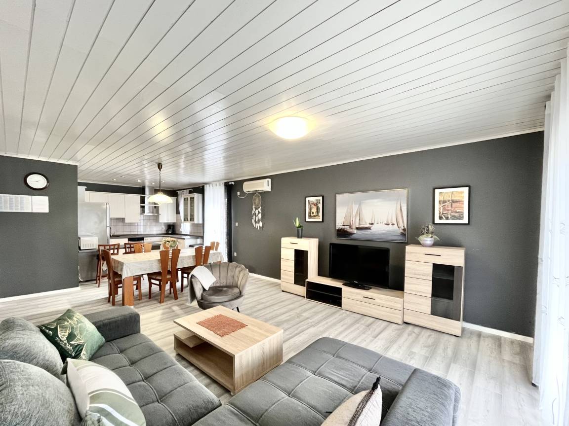 120 M² Apartament ∙ 3 Sypialnie ∙ 8 Gości - Vodice