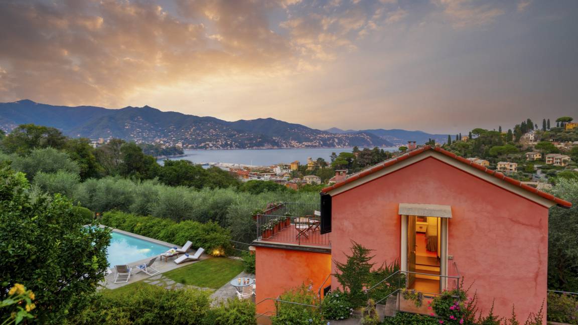 330 M² Villa ∙ 5 Bedrooms ∙ 9 Guests - Camogli