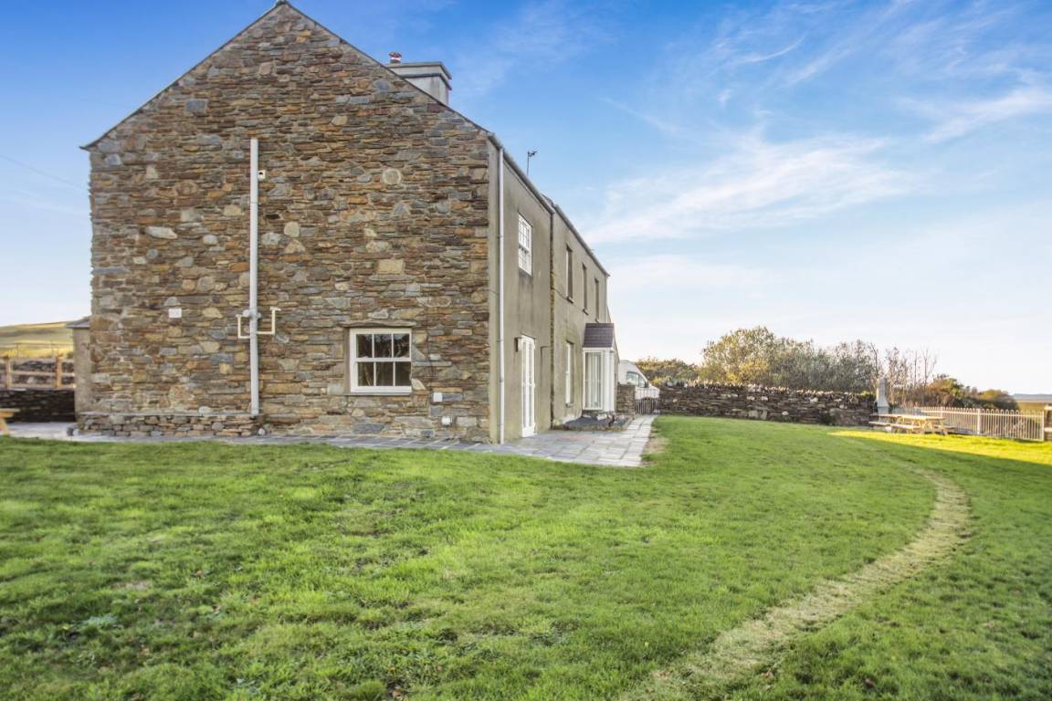 Cottage ∙ 8 Bedrooms ∙ 14 Guests - Harlech