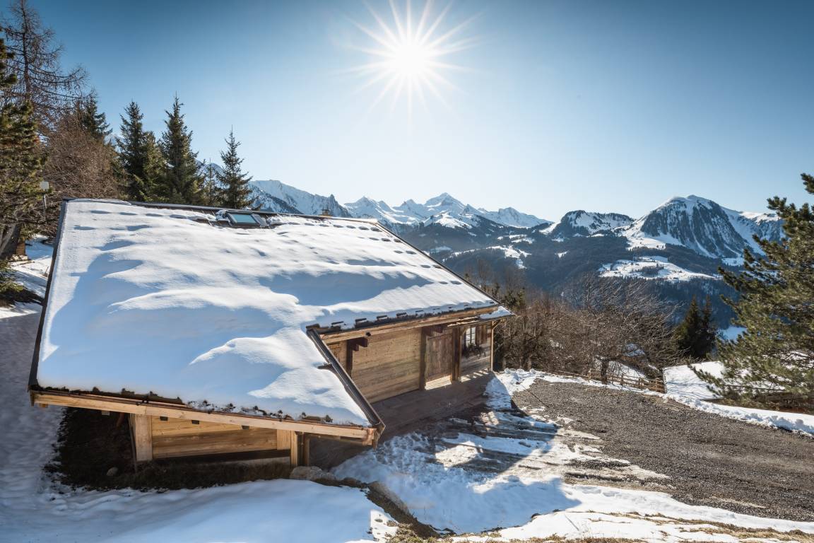 120 M² Chalet ∙ 4 Bedrooms ∙ 10 Guests - Manigod