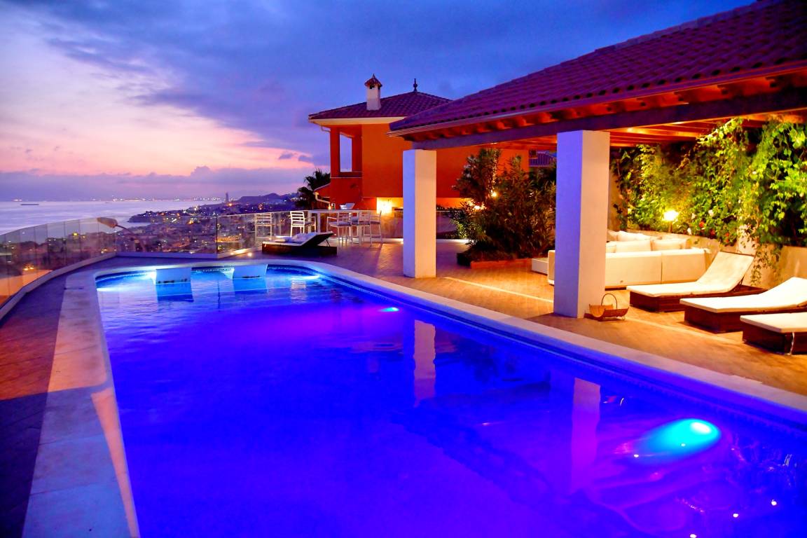 200 M² Villa ∙ 4 Schlafzimmer ∙ 8 Gäste - Rincón de la Victoria