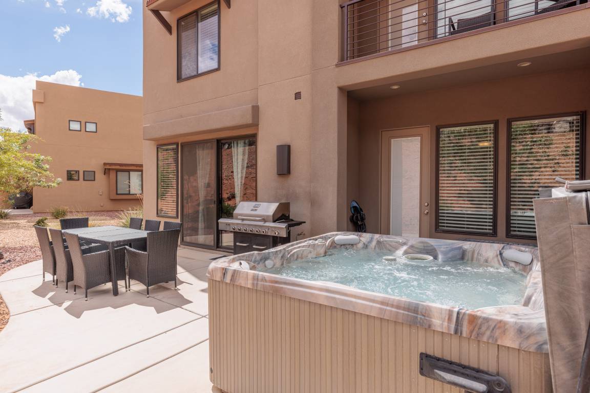 250 M² House ∙ 4 Bedrooms ∙ 23 Guests - St. George, USA