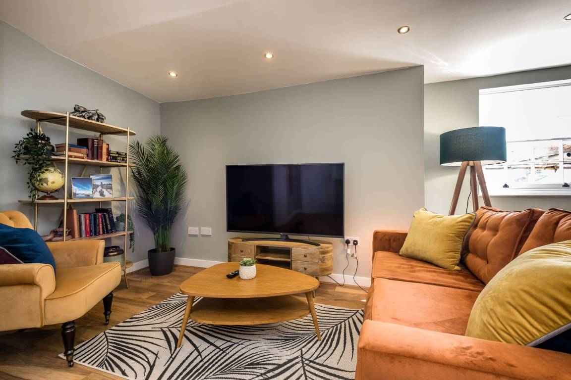 Apartment ∙ 6 Bedrooms ∙ 18 Guests - Liverpool