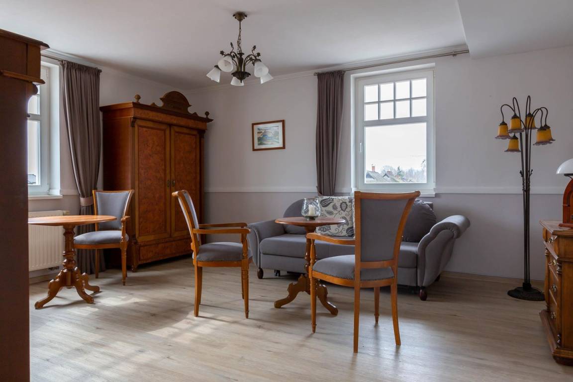 79 M² Ferienwohnung ∙ 2 Schlafzimmer ∙ 6 Gäste - Ahrenshoop