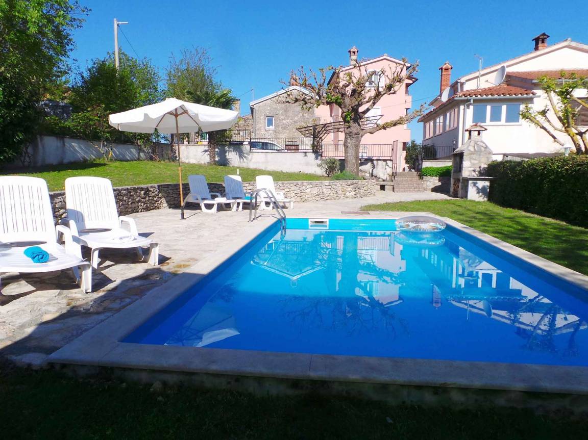 105 M² Ferienhaus ∙ 4 Schlafzimmer ∙ 9 Gäste - Motovun