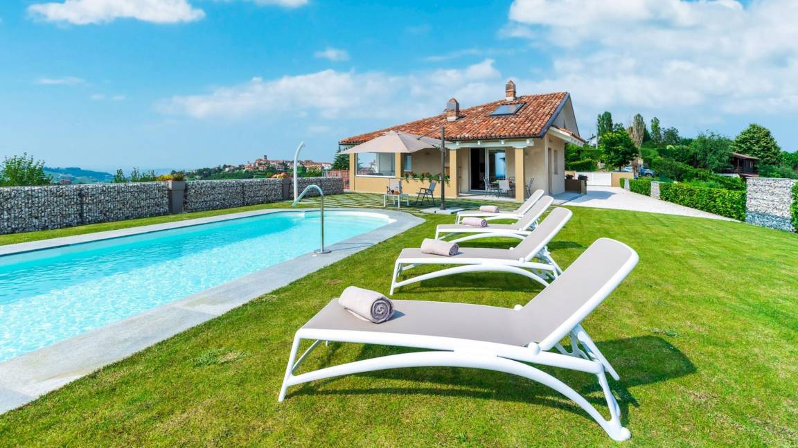 180 M² Villa ∙ 2 Bedrooms ∙ 4 Guests - Alba