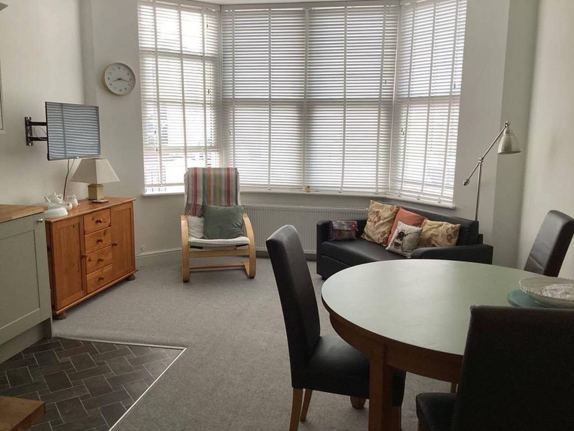 65 M² Apartamento ∙ 1 Habitación ∙ 2 Huéspedes - Battle