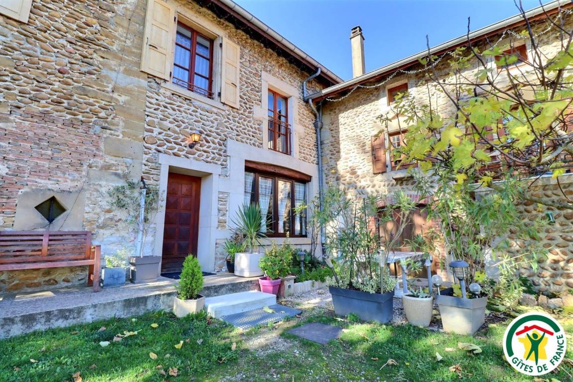 170 M² Gîte ∙ 4 Chambres ∙ 9 Personnes - Drôme