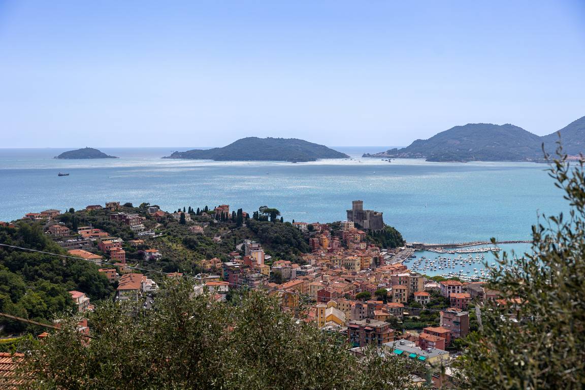 Villa ∙ 3 Schlafzimmer ∙ 8 Gäste - Lerici