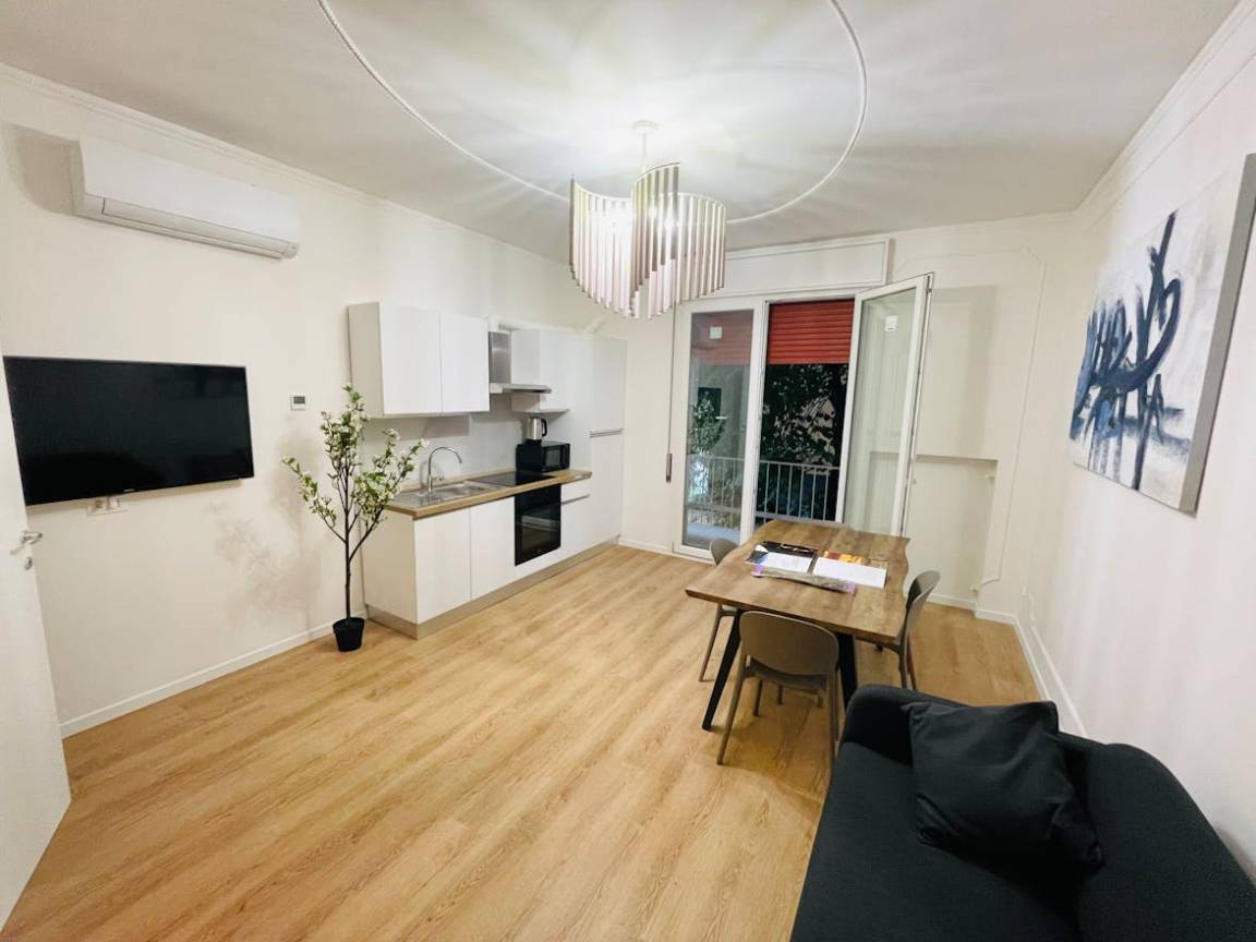 90 M² Apartment ∙ 3 Bedrooms ∙ 6 Guests - Padua