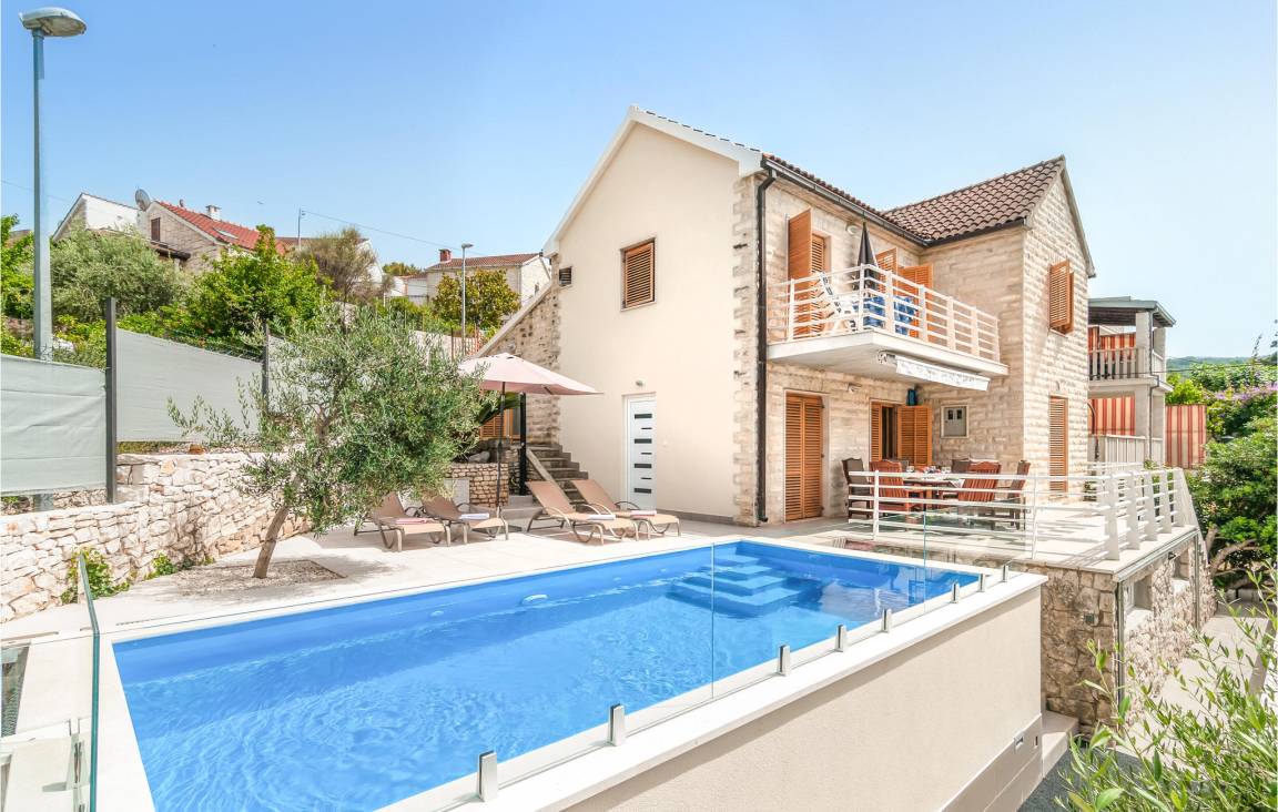 160 M² Ferienhaus ∙ 4 Schlafzimmer ∙ 6 Gäste - Supetar