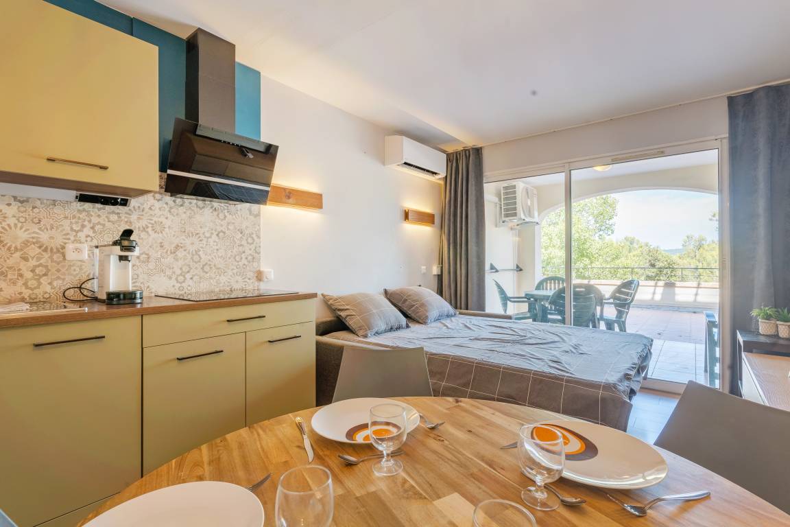 28 M² Appartement ∙ 2 Chambres ∙ 4 Personnes - Mallemort