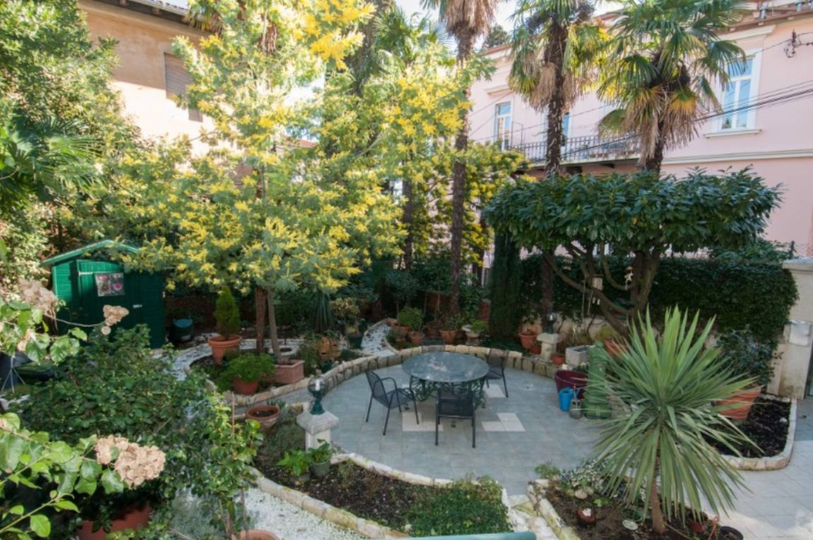 85 M² Apartment ∙ 2 Bedrooms ∙ 5 Guests - Opatija
