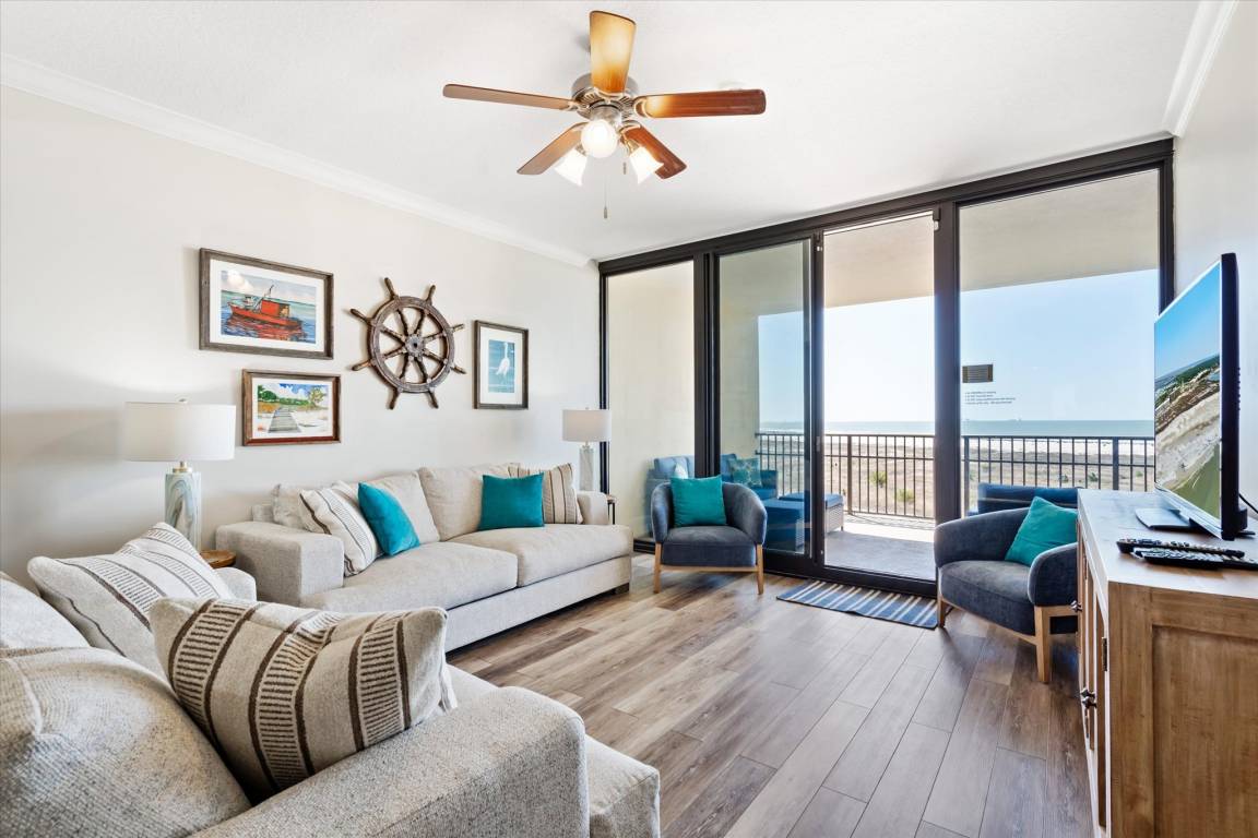 127 M² Condo ∙ 3 Bedrooms ∙ 8 Guests - Public Beach, AL