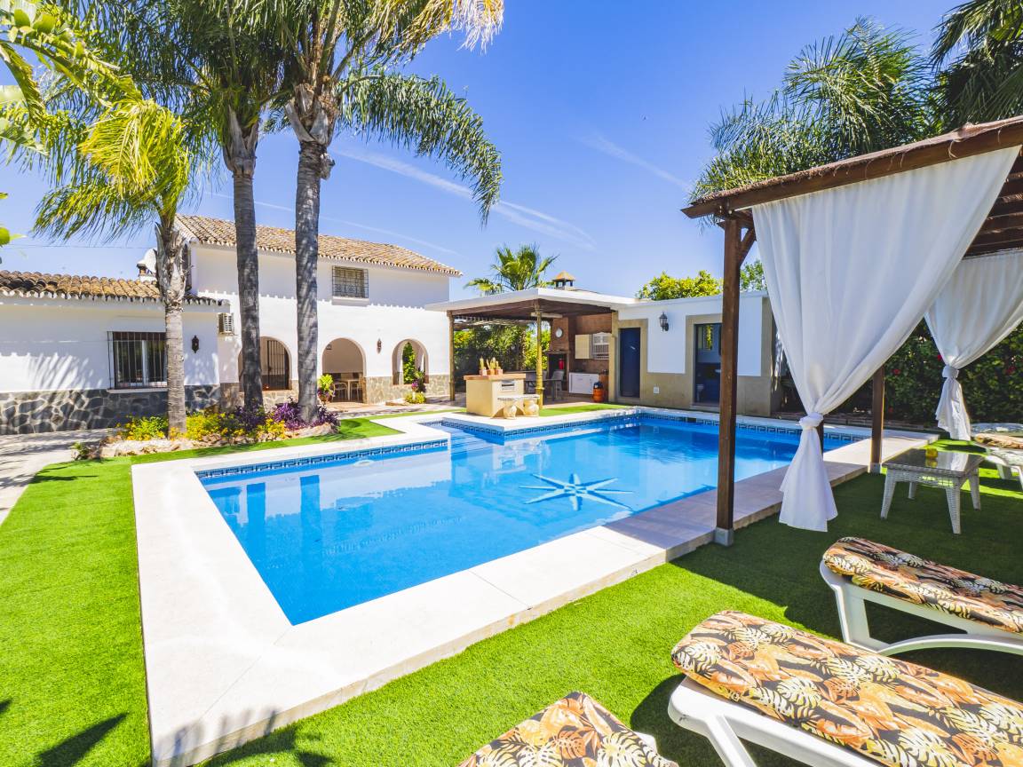 160 M² Cottage ∙ 5 Bedrooms ∙ 10 Guests - Coín